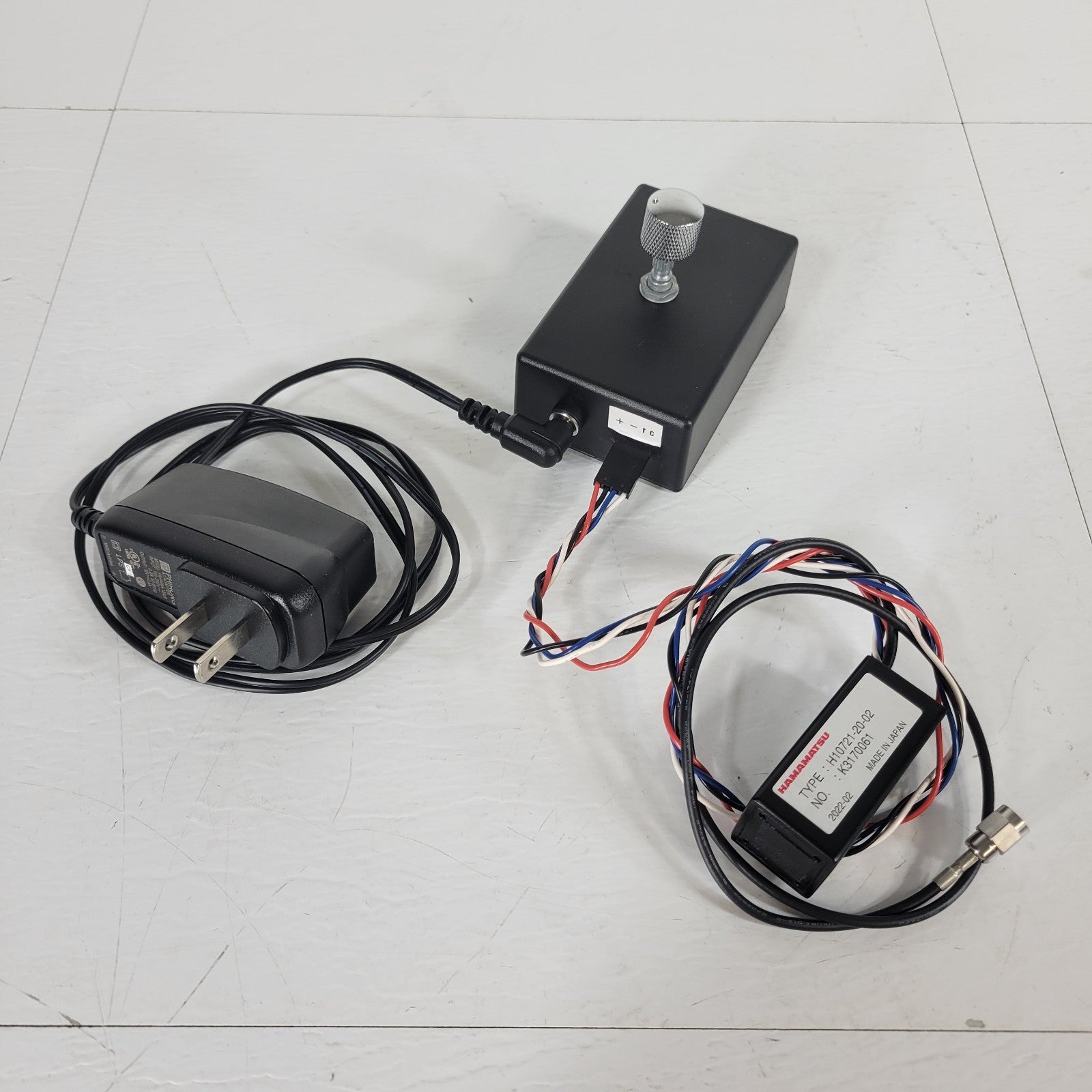 Hamamatsu H10721-20-02 Photomultiplier Tube PMT with Driver Circuit, P – Lab Liquidators Store