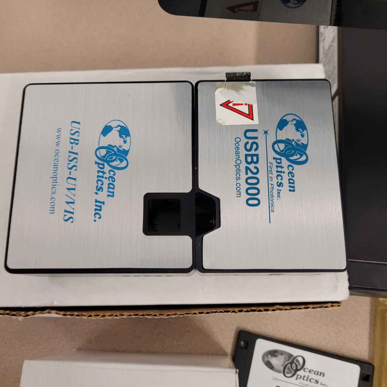 Ocean Optics USB2000 Spectrometer USB-ISS-UV/VIS Lamp and Software ...