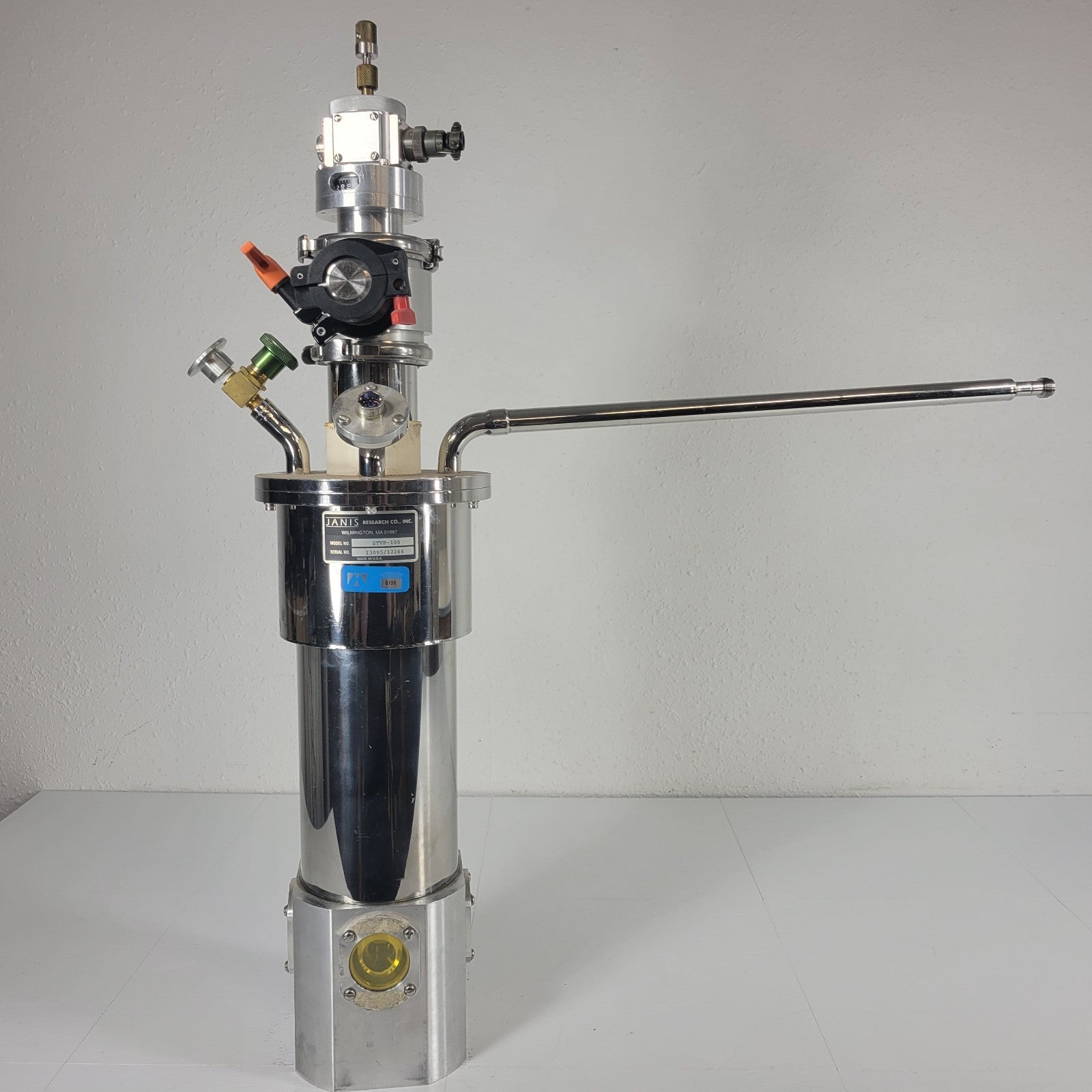 Janis Research SuperTran-VP STVP-100 Continuous Flow Optical Cryostat ...