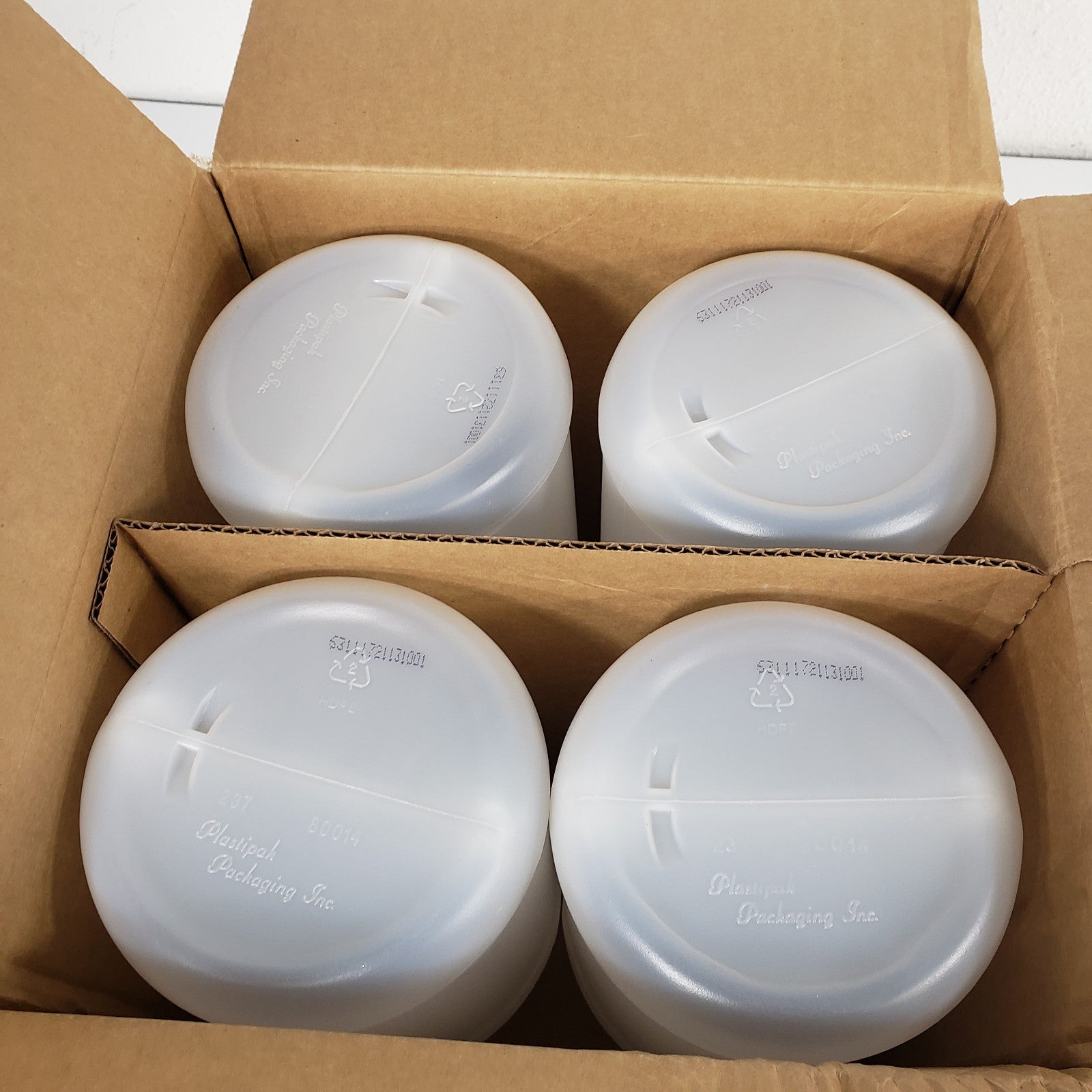 Plastipak Packaging Inc 4-1 Gallon Plastic Bottles With Caps Clear HDP ...