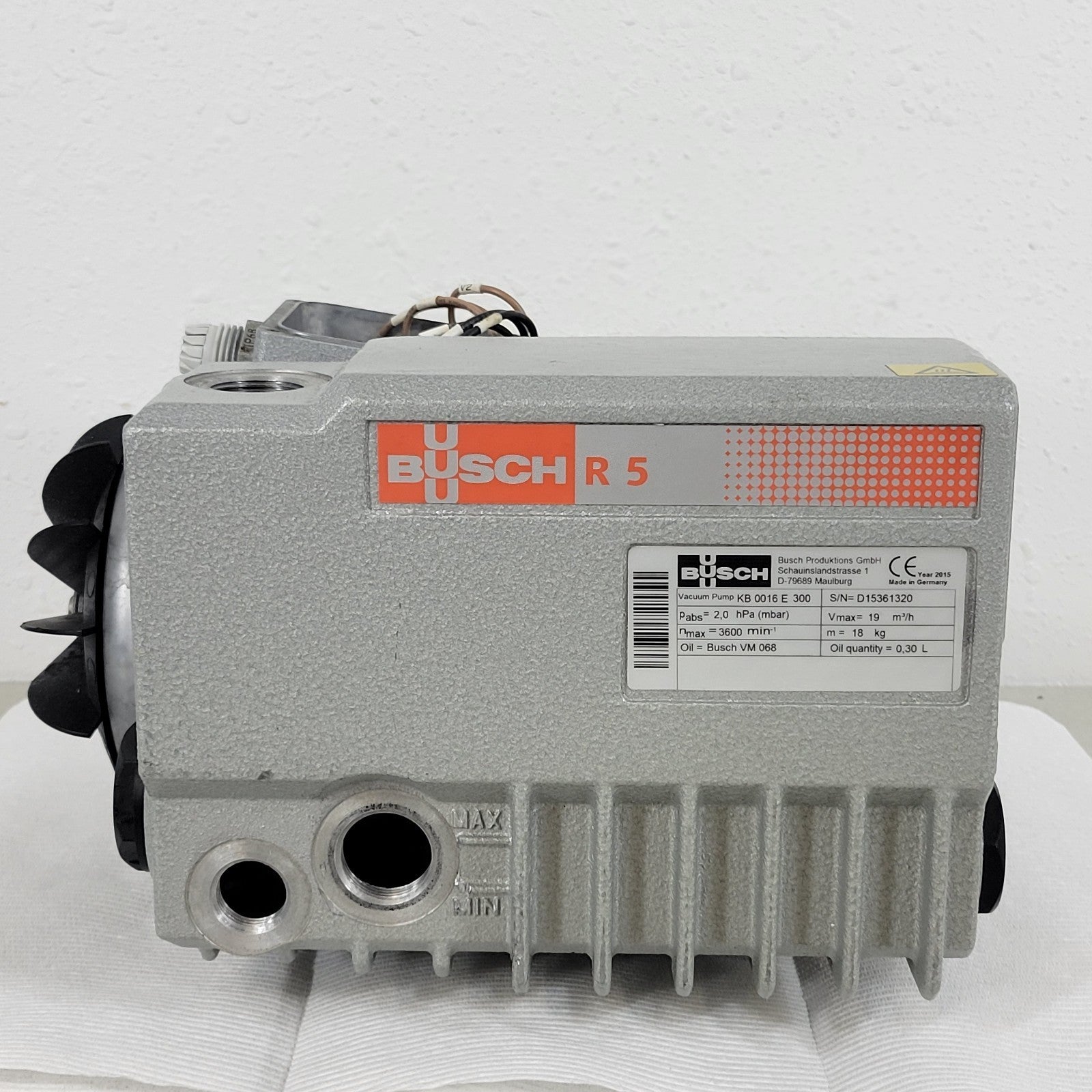 Busch R5 KB 0016 E 300 Vacuum Pump Industrial Rotary Vane 3-Phase Powe ...