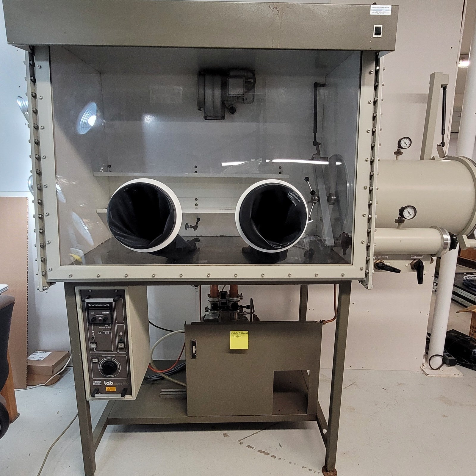 MBRAUN IT Labmaster 100 LM Laboratory Inert Gas Air-Free Glovebox Work ...