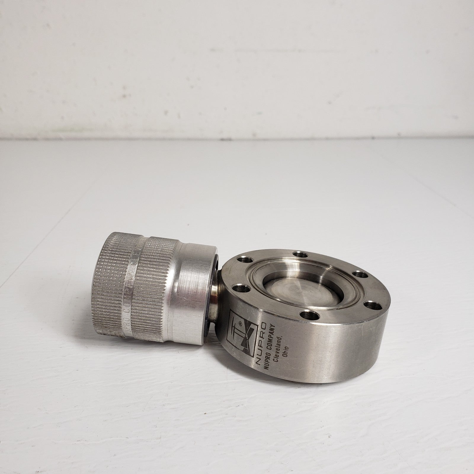 NUPRO 304-24VF BG Butterfly Valve Stainless Steel Valve DN35CF Conflat ...