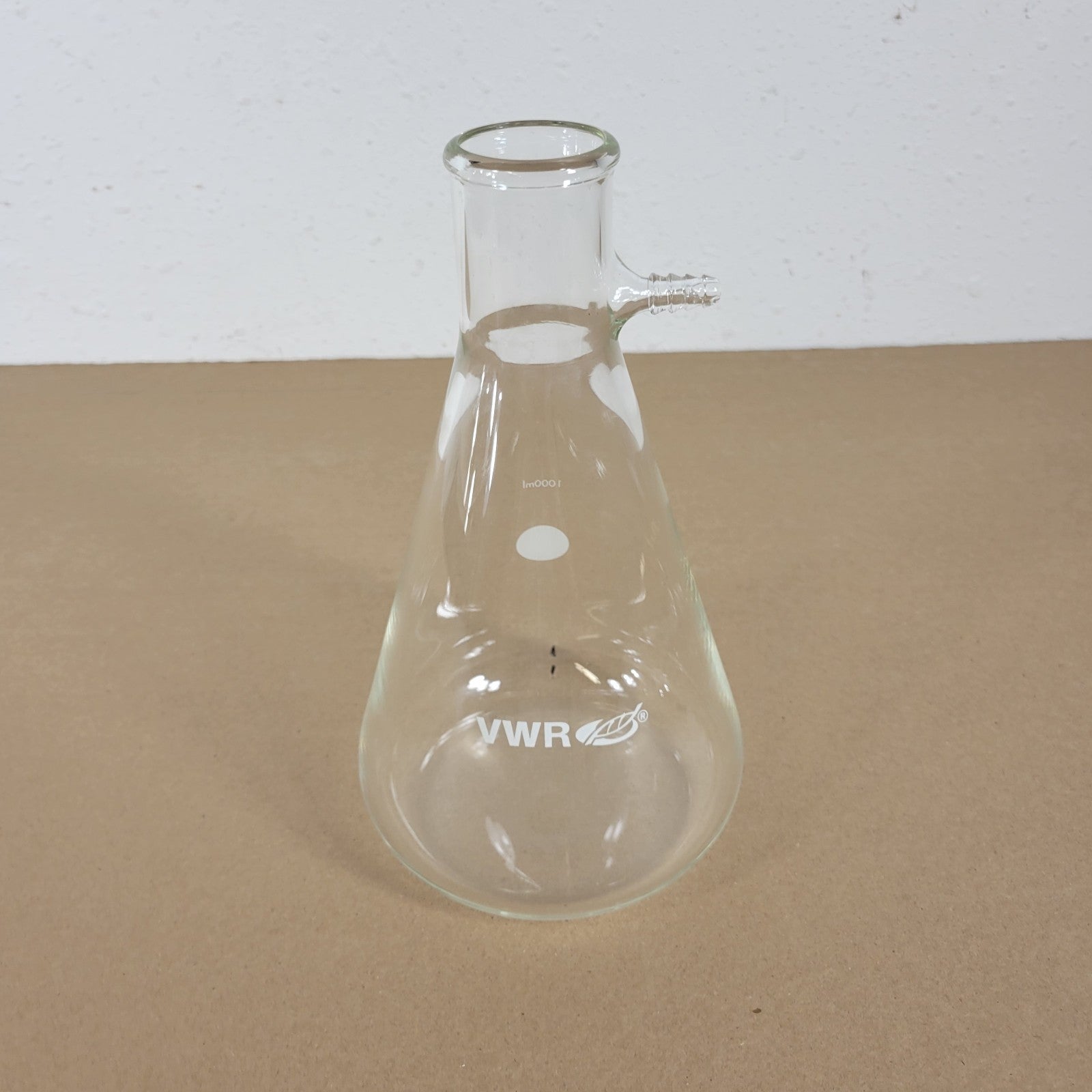 CHIPPED FITTING VWR 1000mL 1L Borosilicate Glass Filtering Flask w/ Si ...
