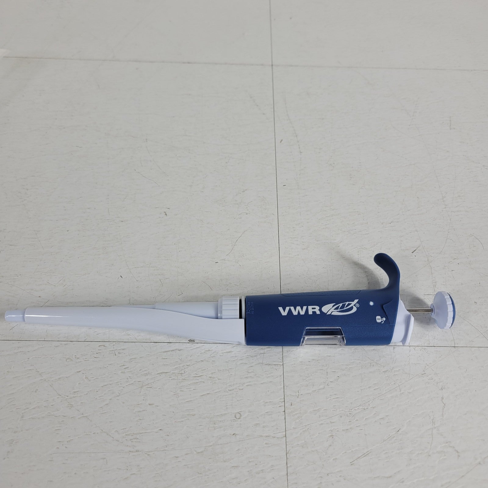 VWR EHP 1000 Ergonomic Adjustable Single Channel 100-1000µL Pipette Pi ...