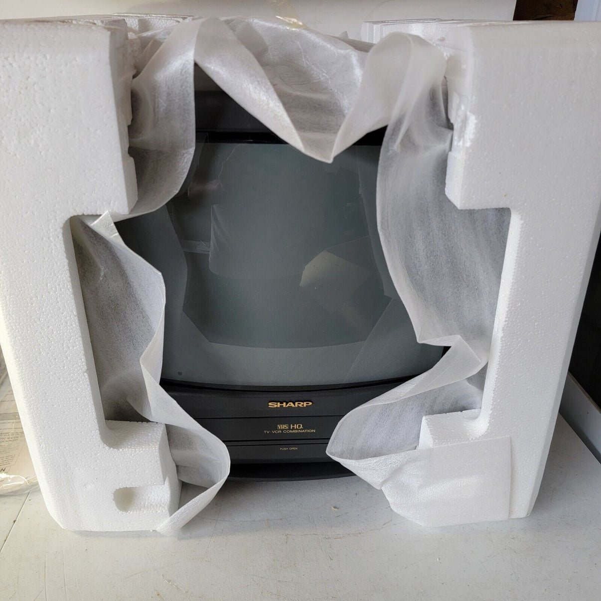 Vintage 1994 Sharp 13" Color CRT TV VCR Combo 13VT-F40 Black Televisio ...