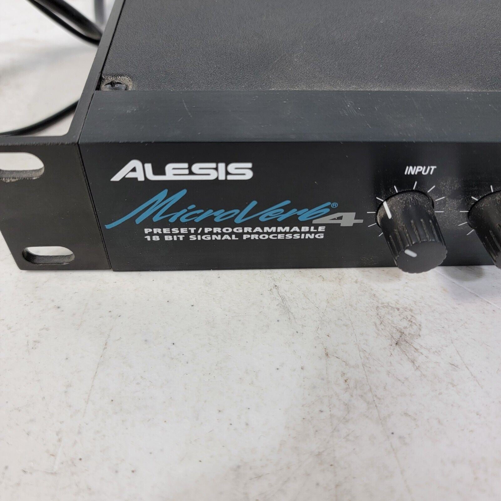 Alesis MicroVerb 4 (18-Bit) Guitar Rack Effects Processor & Power Supp ...