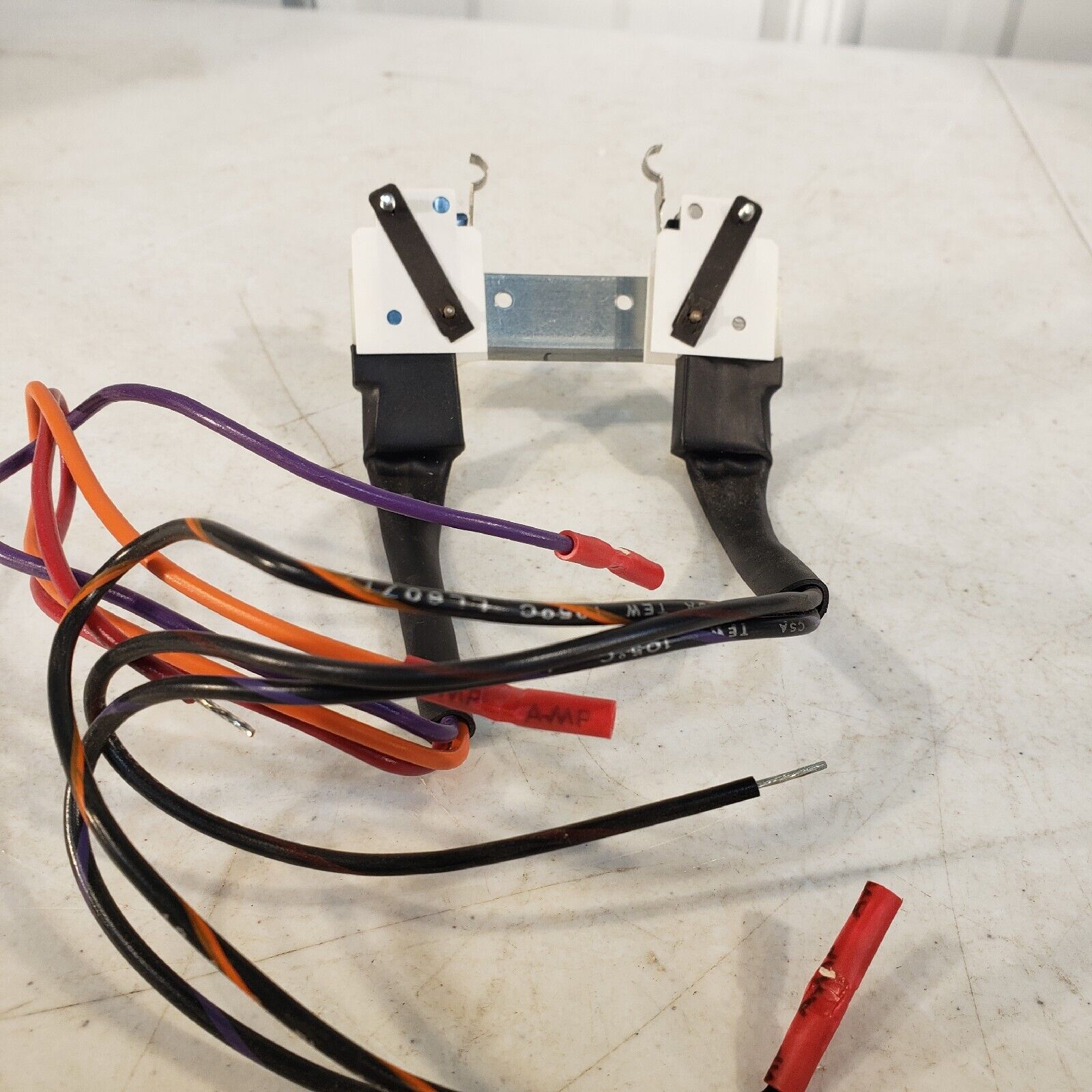 Honeywell 220736 Internal Auxiliary Switches For Motor Control Industr ...