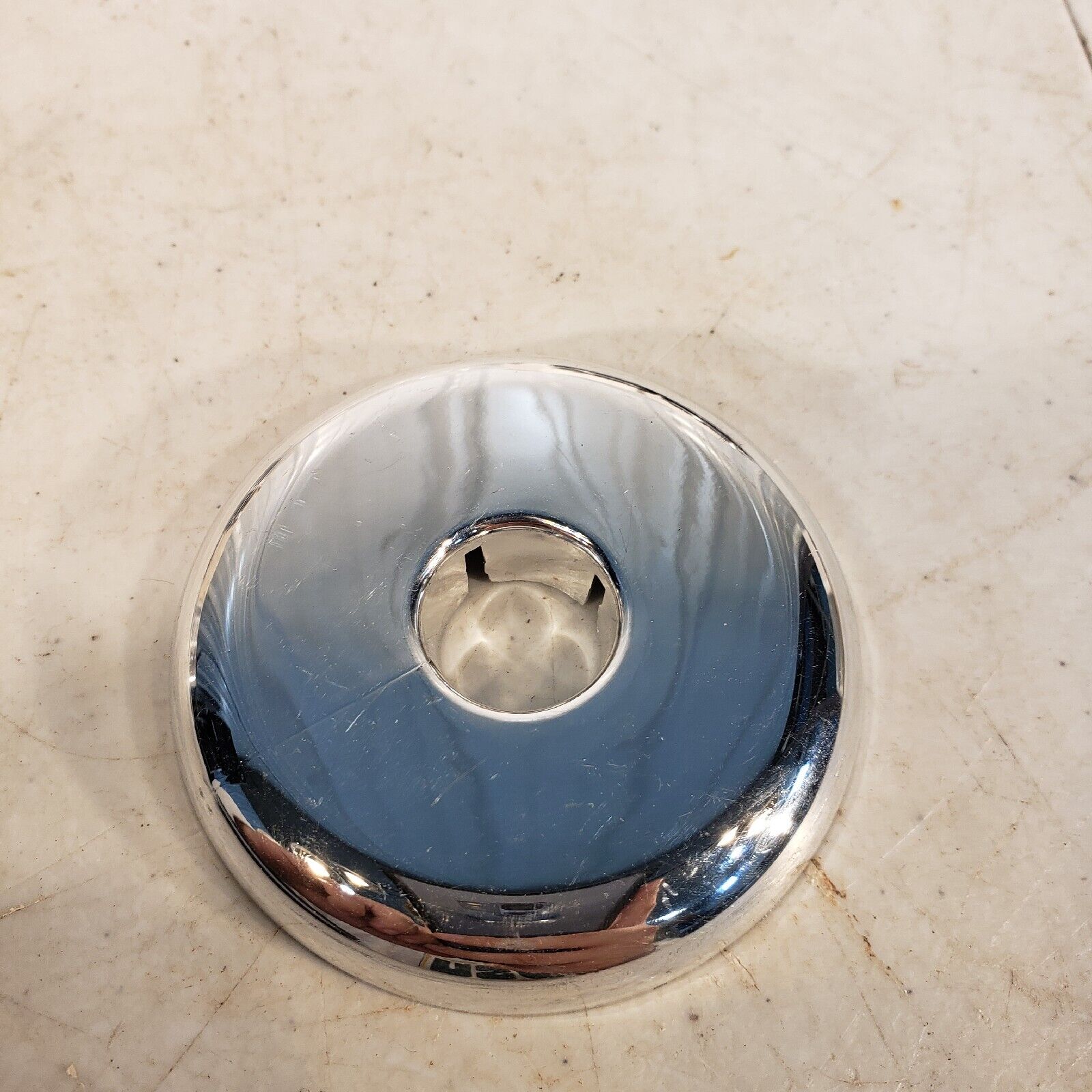 Pipe Escutcheon 5/8" ID 2-1/2" OD Plastic – Lab Liquidators Store