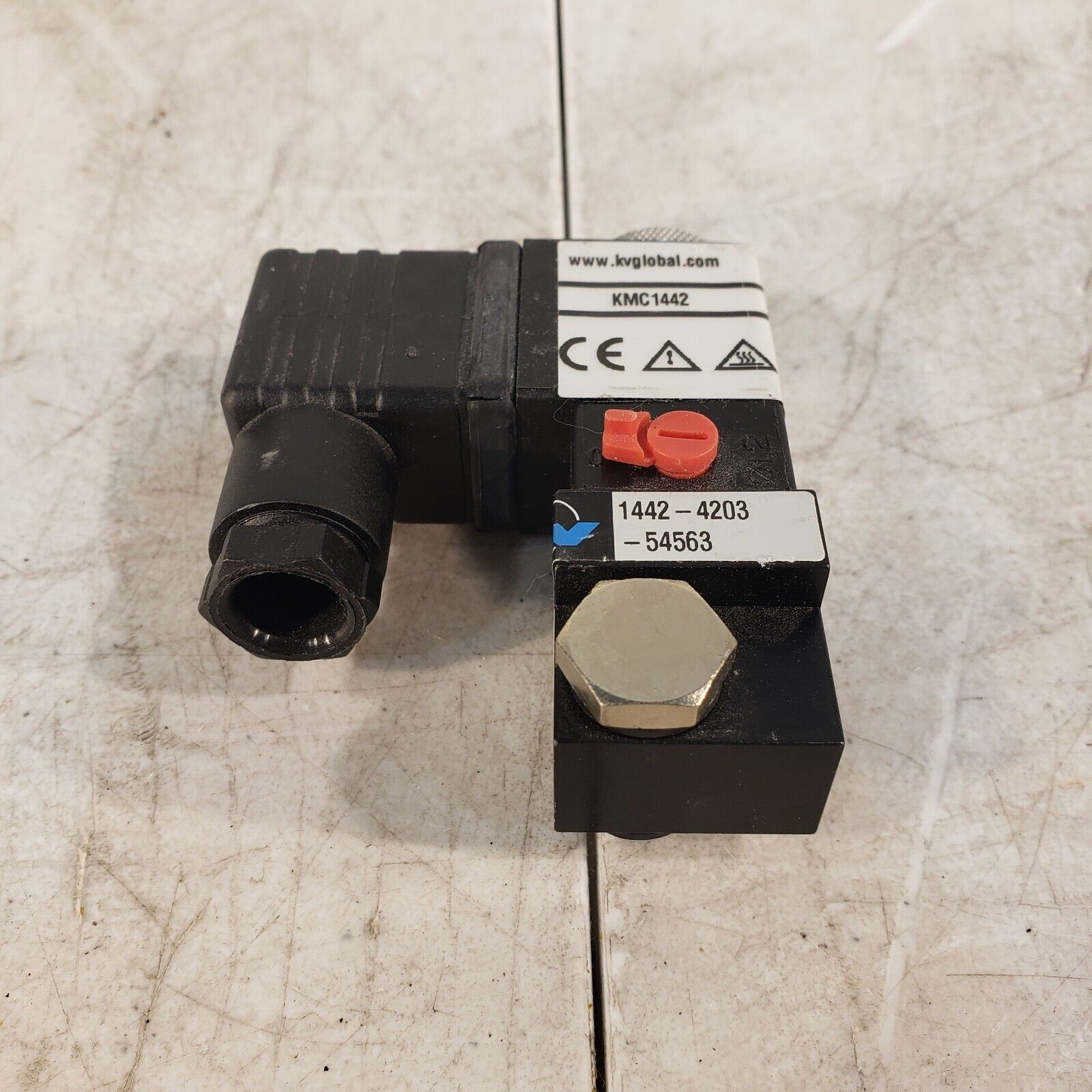 KV Global KMC 1442 06-311EB02-30 EAC35-03 Three Way Solenoid Valve 1.2 ...